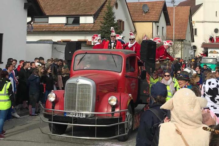 Neuer Umzugswagen für Feurio-Vimbi e.V. - Aus Liebe zur Region